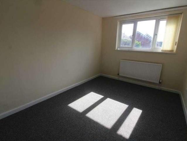 Park Way East, Kirkby, L32