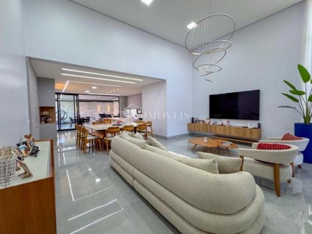 Park Way Quadra 5 | Condomínio Fechado | Moderna | Jacuzzi | 4 Vagas