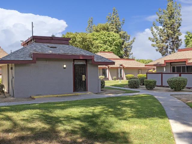Park West 3 Bedroom Apartment for Rent at 2407 W Alamos Ave, Fresno, CA 93705