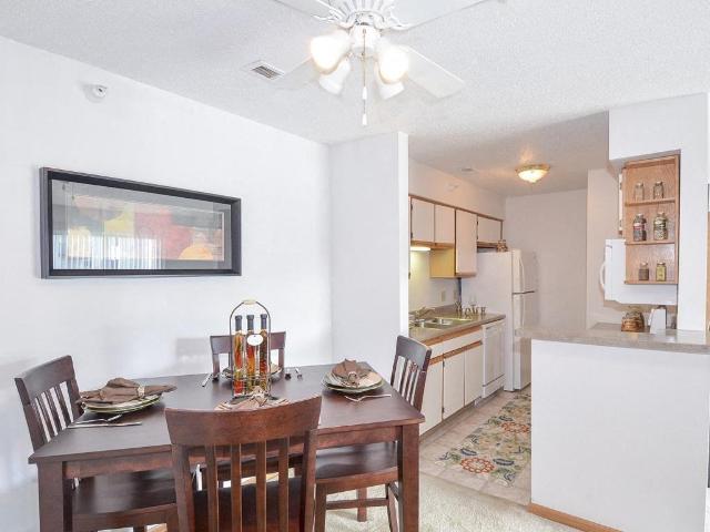 Park West 2 Bedroom Apartment for Rent at 10901 Jaynes Plz, Omaha, NE 68164 Rambleridge