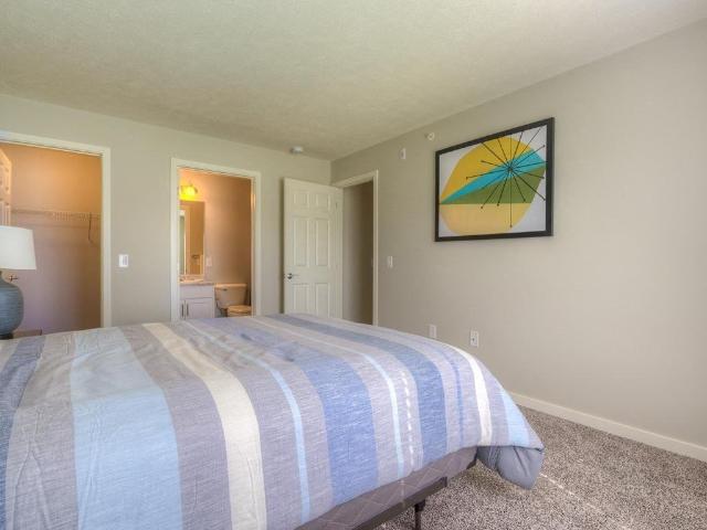 Park West 2 Bedroom Apartment for Rent at 10901 Jaynes Plz, Omaha, NE 68164 Rambleridge