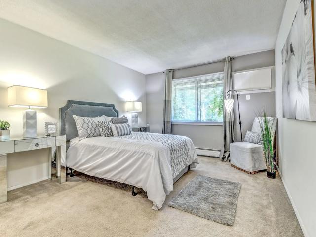 Park West 2 Bedroom Apartment for Rent at 1800 Park West Blvd, Griffith, IN 46319