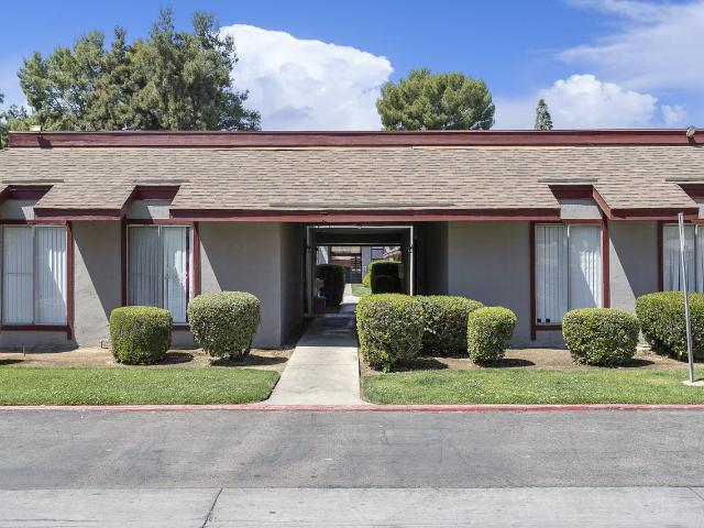 Park West 2 Bedroom Apartment for Rent at 2407 W Alamos Ave, Fresno, CA 93705