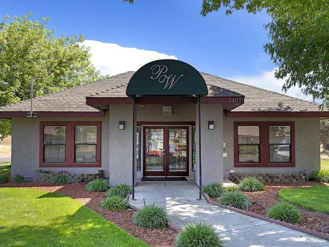 Park West 2 Bedroom Apartment for Rent at 2407 W Alamos Ave, Fresno, CA 93705
