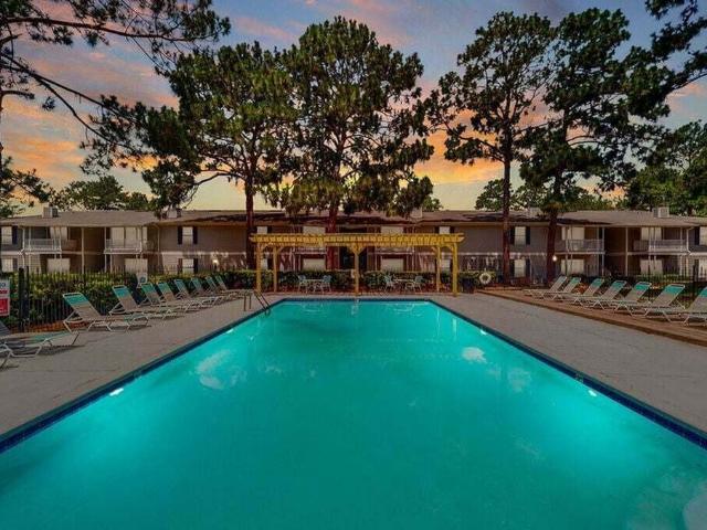 Park West Apartments 1 Bedroom Apartment for Rent at 1663 Hillcrest Road, Mobile, AL 36695 Claremont