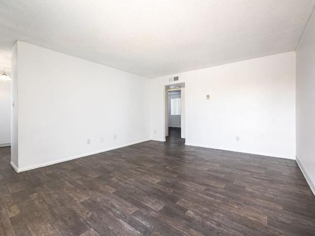 Park West Apartments 1 Bedroom Apartment for Rent at 4404 W Bethany Home Rd, Glendale, AZ 85301