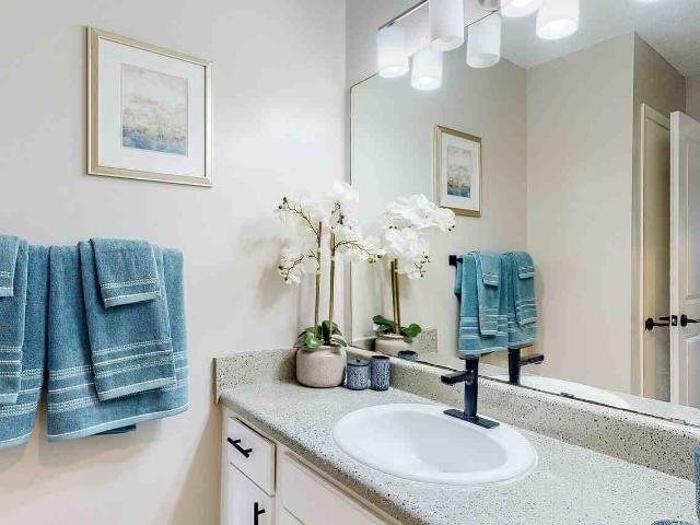 Park West Apartments 2 Bedroom Apartment for Rent at 1663 Hillcrest Rd, Mobile, AL 36695 Claremont