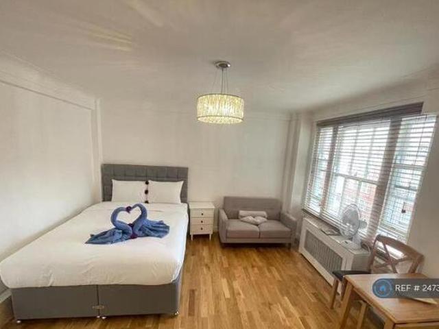 Park West, London, Studio Flat For