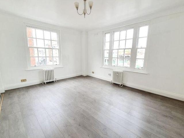 Park West Place, Hyde Park 1 bed flat to rent £2,167 pcm £500 pw