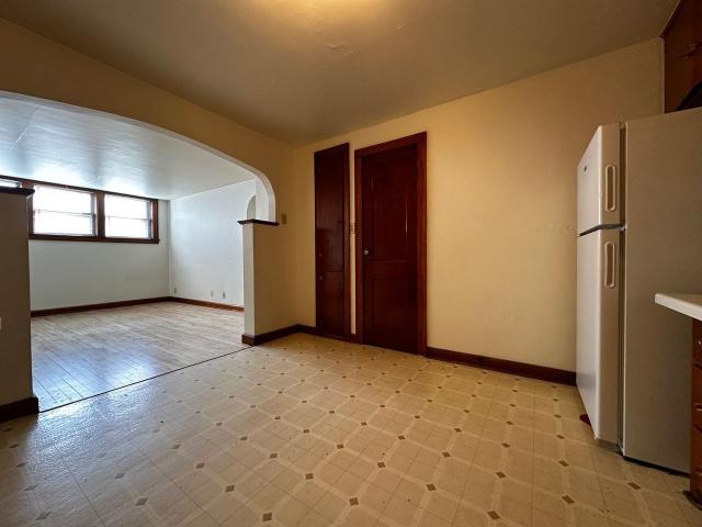 Park Whitney Lofts 1 Bedroom Apartment for Rent at 822 Pine St, Green Bay, WI 54301 Navarino