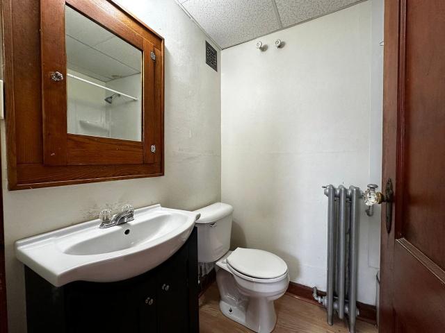 Park Whitney Lofts 1 Bedroom Apartment for Rent at 822 Pine St, Green Bay, WI 54301 Navarino