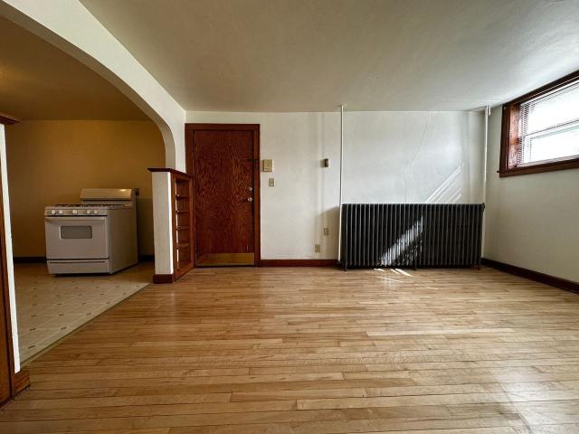 Park Whitney Lofts 2 Bedroom Apartment for Rent at 822 Pine St, Green Bay, WI 54301 Navarino
