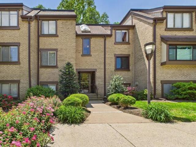 Parkcrest Cir Units C And,reston, Condo For Sale