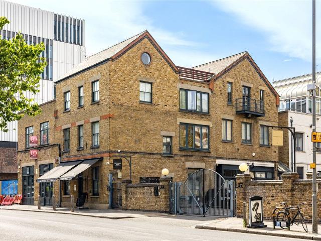 Parkgate Road, London SW11, 2 bed flat to rent, £3,450 pcm | PrimeLocation