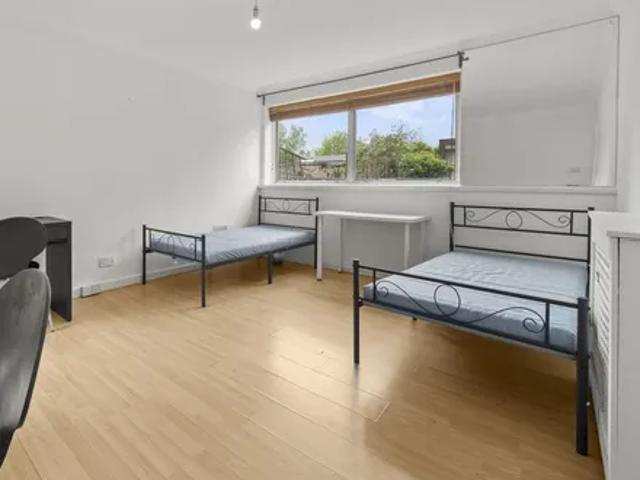 Parkgate Road, London, SW11 4NA, United Kingdom | 2 bed apartment for rent #165747974 | Rentberry