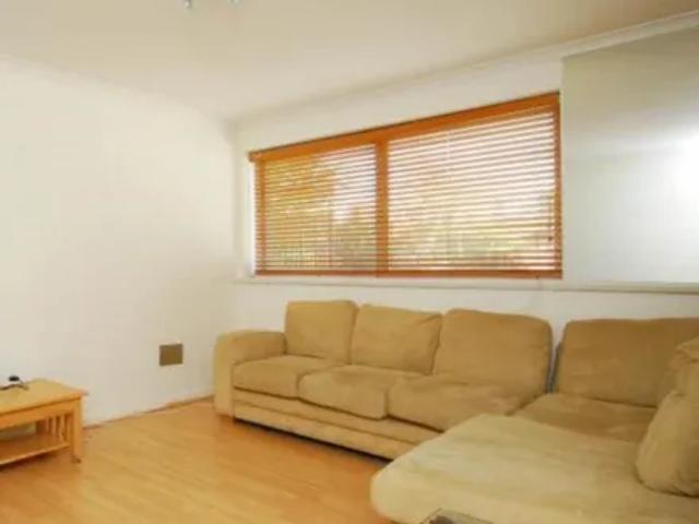 Parkgate Road, London, SW11 4NA, United Kingdom | 3 bed apartment for rent #130432547 | Rentberry