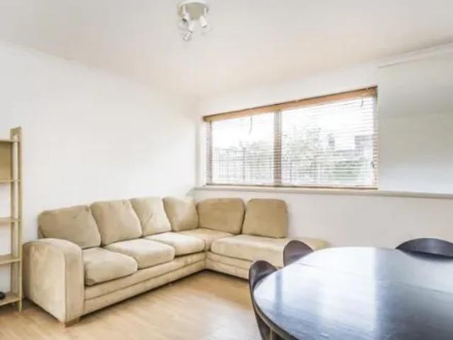 Parkgate Road, London, SW11 4NA, United Kingdom | 3 bed apartment for rent #165525543 | Rentberry