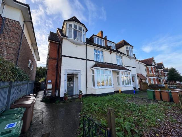 Parkgate Road, Wallington SM6, Studio to rent, £1,000 pcm | PrimeLocation
