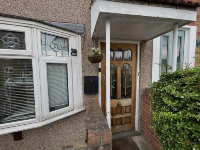 Parkdale Road, London, London, SE18 2 bed end of terrace house to rent £1,900 pcm £438 pw