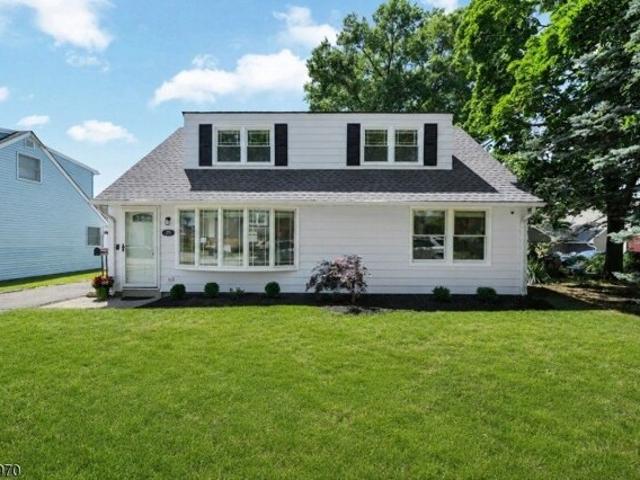 Parker Ave, Rochelle Park, Home For Sale