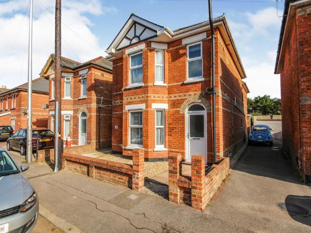 Parker Road, Bournemouth BH9 6 bed property to rent £3,300 pcm £762 pw