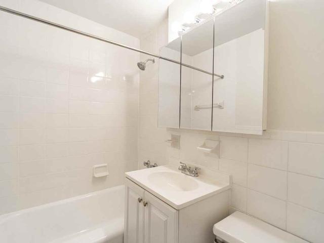 Parker Towers 1 Bedroom Apartment for Rent at 10420 Queens Blvd, New York, NY 11375 Rego Park