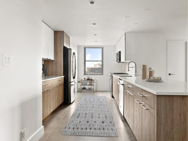 Parker Towers 1 Bedroom Apartment for Rent at 10420 Queens Blvd, New York, NY 11375 Rego Park