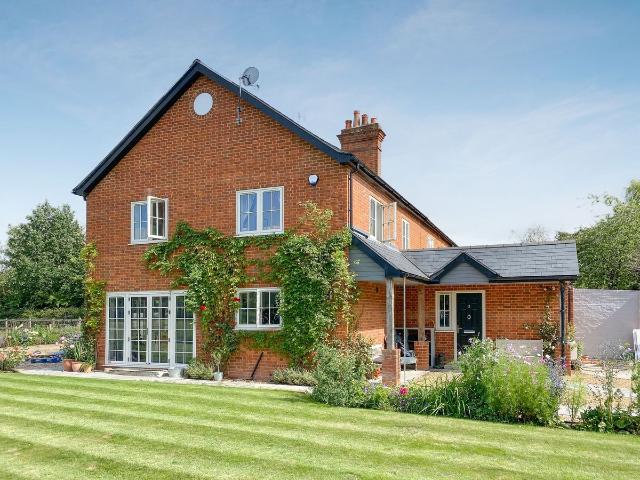 Parkers Lane, Maidens Green RG42, 4 bed semi detached house to rent, £3,750 pcm | PrimeLocation