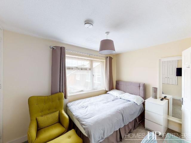 Parkfield Close, Gossops Green RH11, Room to rent, £750 pcm | PrimeLocation