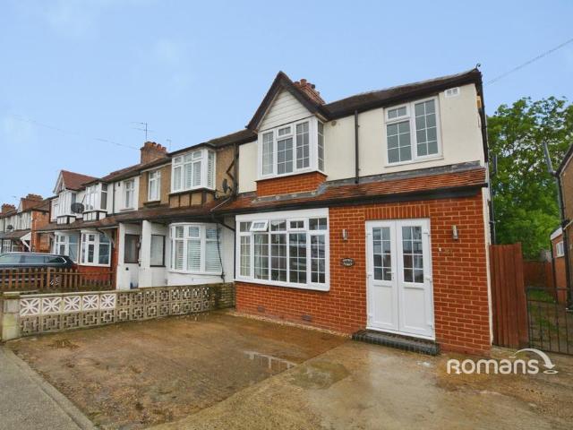 Parkfield Avenue, Hillingdon. 5 bed terraced house to rent £2,900 pcm £669 pw