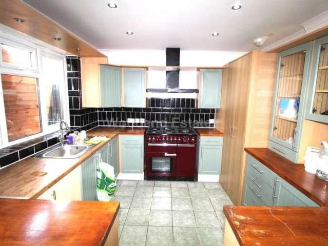 Parkfield Avenue, Uxbridge, UB10