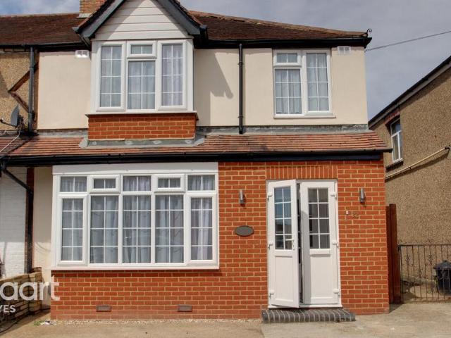Parkfield Avenue, UXBRIDGE 5 bed semi detached house to rent £2,800 pcm £646 pw