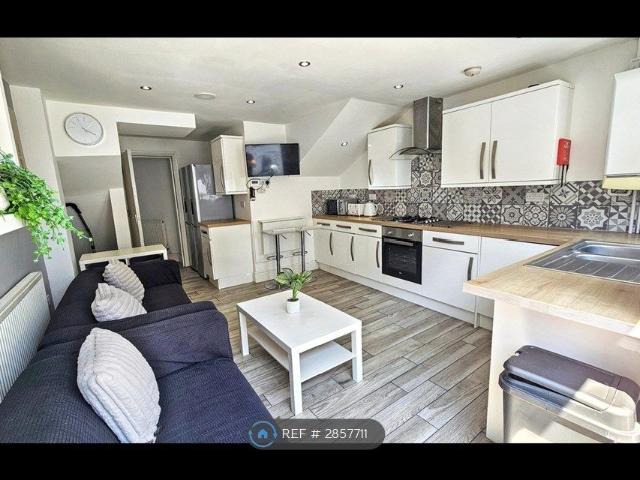 Parkfield Place, Cardiff CF14, 6 bed terraced house to rent, £2,700 pcm | PrimeLocation
