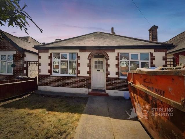 Parkfield Road, Feltham TW13, 2 bed bungalow to rent, £2,000 pcm | PrimeLocation