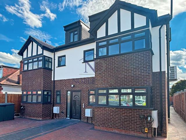 Parkfield Road, Feltham TW13, 2 bed flat to rent, £2,100 pcm | PrimeLocation