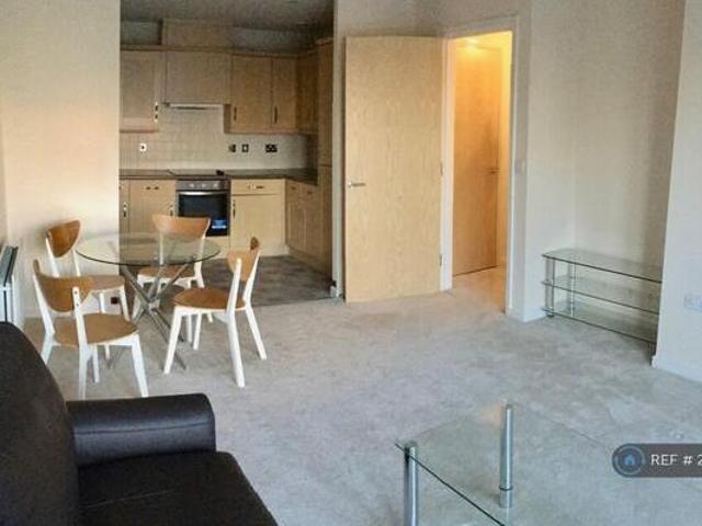 Parkhouse Court, Hatfield, 2 Bedroom Flat