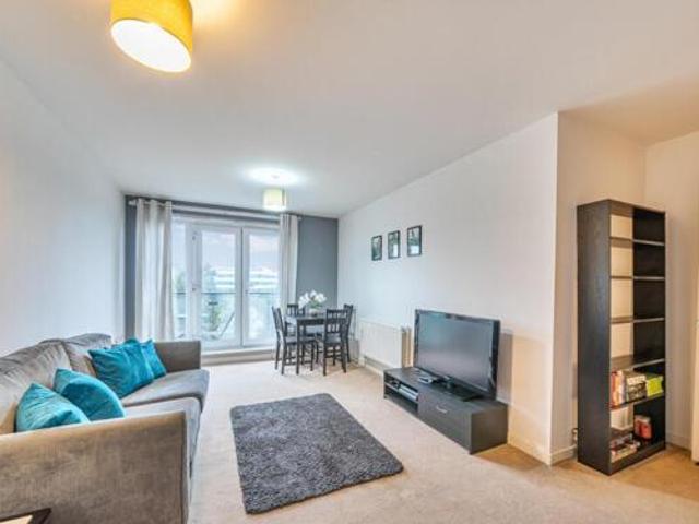 Parkhouse Court, Hatfield, 2 Bedroom Flat
