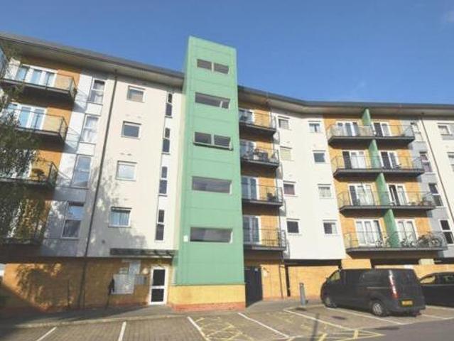 Parkhouse Court, Hatfield, 2 Bedroom Flat