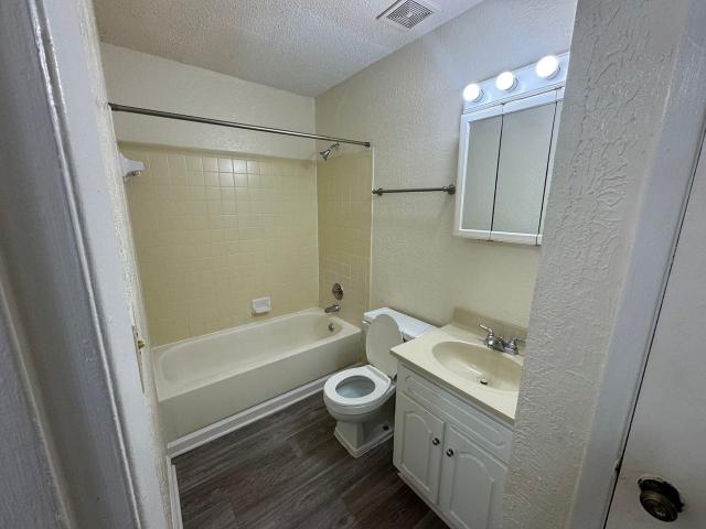 Parkhaven Apartments 1 Bedroom Apartment for Rent at 5821 Reddman Rd, Charlotte, NC 28212 North Sharon Amity