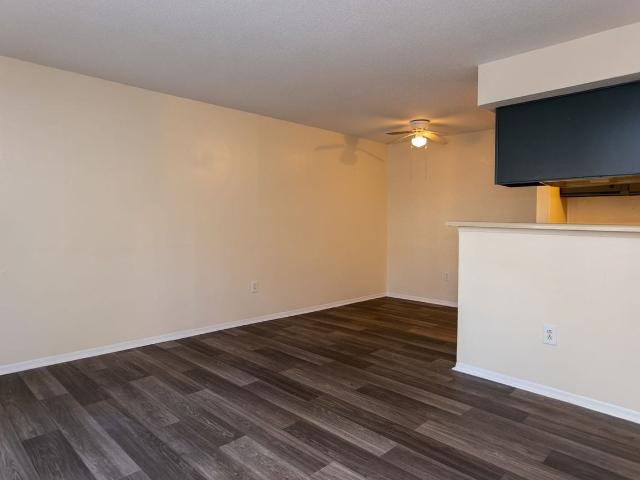 Parkhaven Apartments 2 Bedroom Apartment for Rent at 5821 Reddman Rd, Charlotte, NC 28212 North Sharon Amity