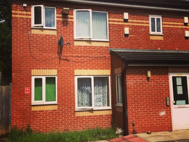 Parkhill Court, Crumpsall M8, 2 bed flat to rent, £995 pcm | PrimeLocation