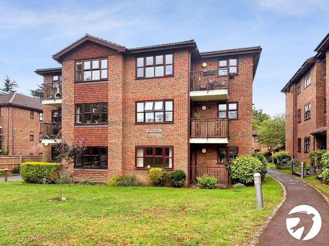Parkhill Road, Bexley DA5, 2 bed flat to rent, £1,700 pcm | PrimeLocation