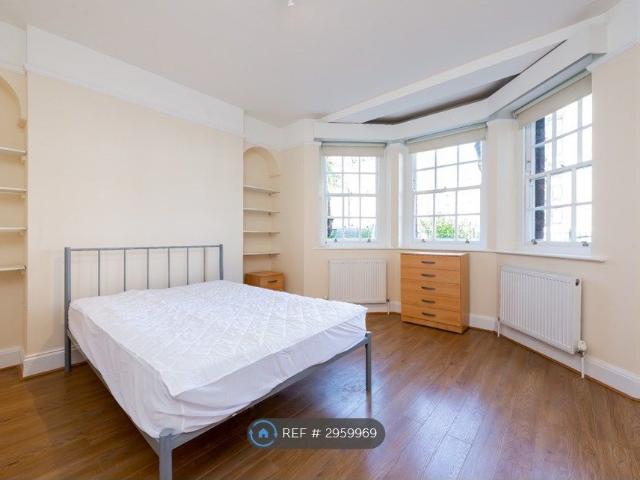Parkhurst Court, London N7, 2 bed flat to rent, £2,295 pcm | PrimeLocation