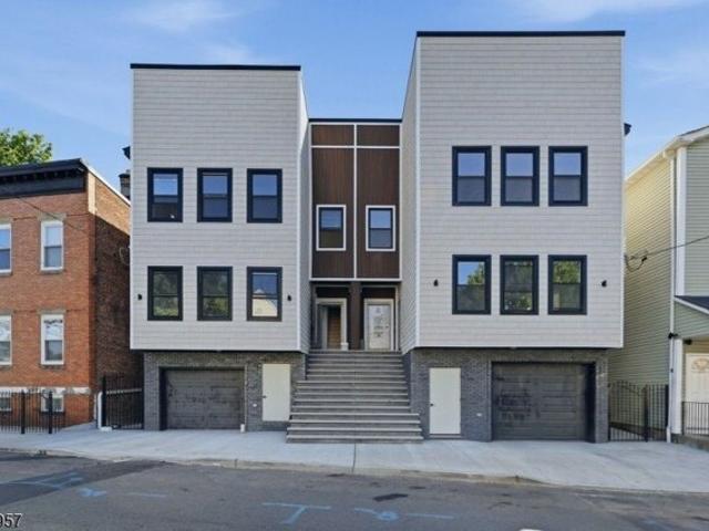 Parkhurst St, Newark, Home For Sale