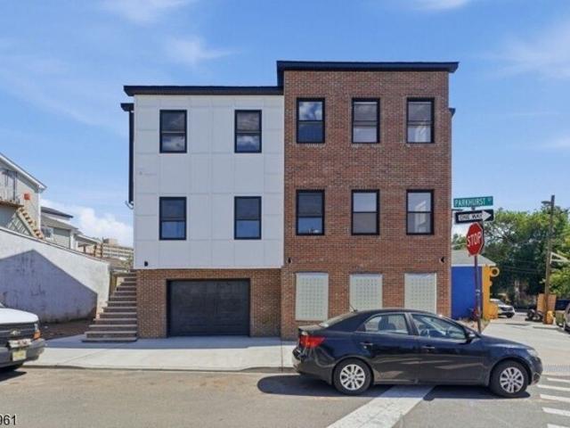 Parkhurst St, Newark, Home For Sale