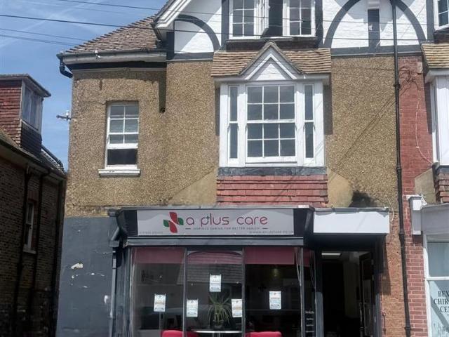 Parkhurst Road, Bexhill on Sea TN40 3 bed maisonette to rent £1,375 pcm £317 pw