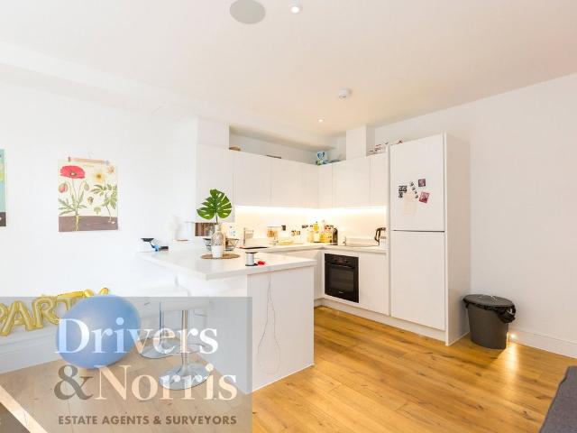 Parkhurst Road, Holloway, Islington, London N7, 2 bed flat to rent, £2,900 pcm | PrimeLocation