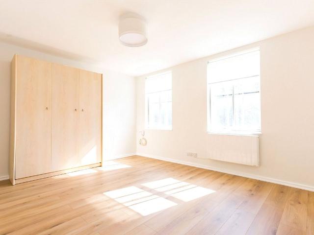 Parkhurst Road, Islington, London N7, Studio to rent, £1,300 pcm | PrimeLocation