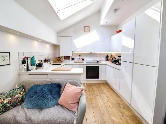 Parkhurst Road, Islington, London N7, 2 bed flat to rent, £2,700 pcm | PrimeLocation