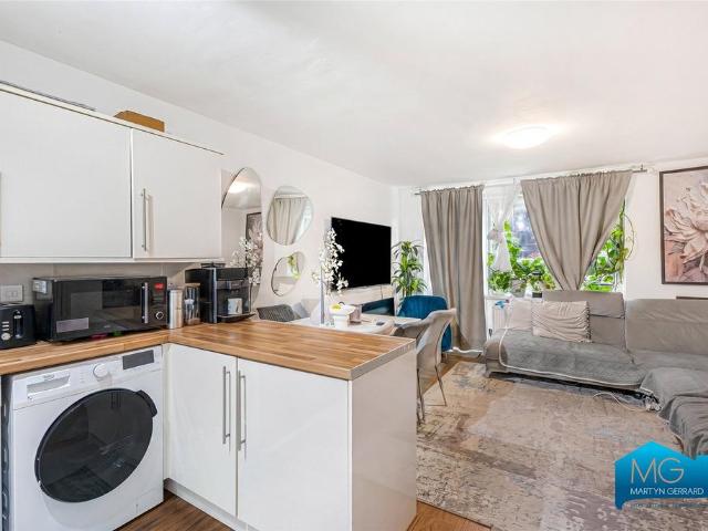 Parkhurst Road, London, N7 1 bed apartment to rent £2,050 pcm £473 pw